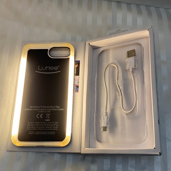 LuMee | Cell Phones & Accessories | Lumee Light Up Cell Phone Case In ...